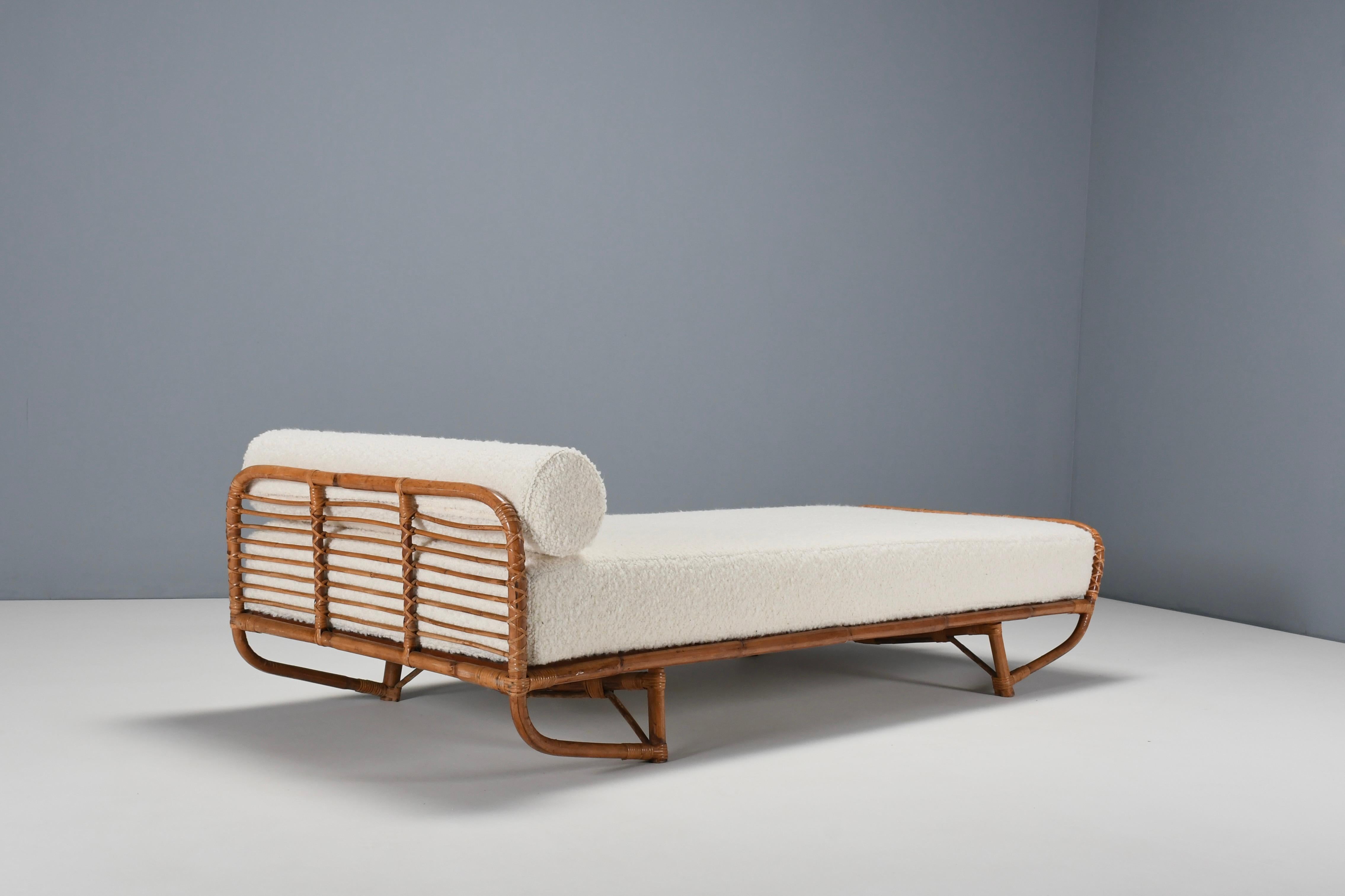 beautiful Bamboo and Rattan Daybed in Ivory Bouclé, Italy, 1960s For ...