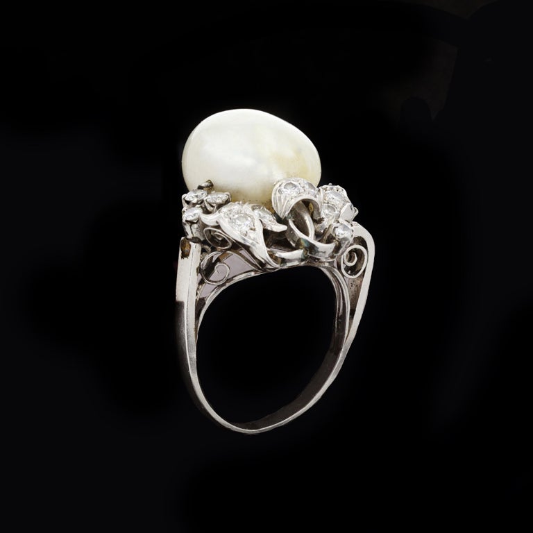 Beautiful Baroque Pearl and Diamond Ring For Sale at 1stDibs