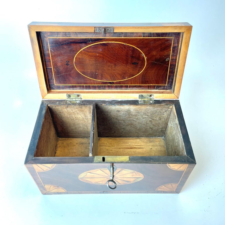 Beautiful Box with Elegant Marquetry Inlays from the Early 19th Century ...