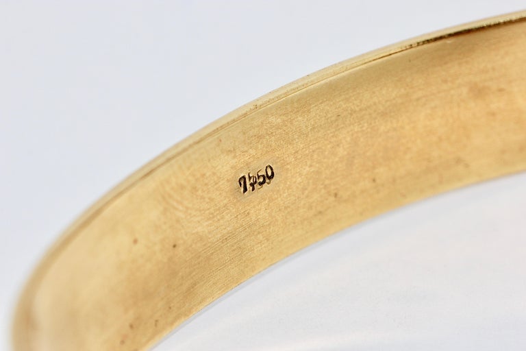 Beautiful Clasp Bangle, 18 Karat Gold with Cameo, Bracelet For Sale at ...