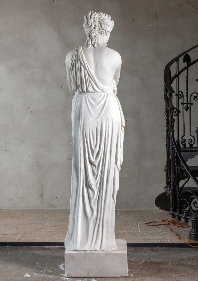 Beautiful Classical Hand Carved Life-Sized Statue of Venus at 1stDibs