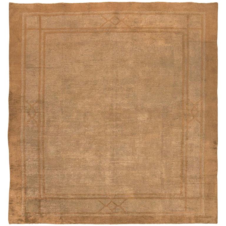 Tone on Tone Rug with Square Details For Sale at 1stDibs