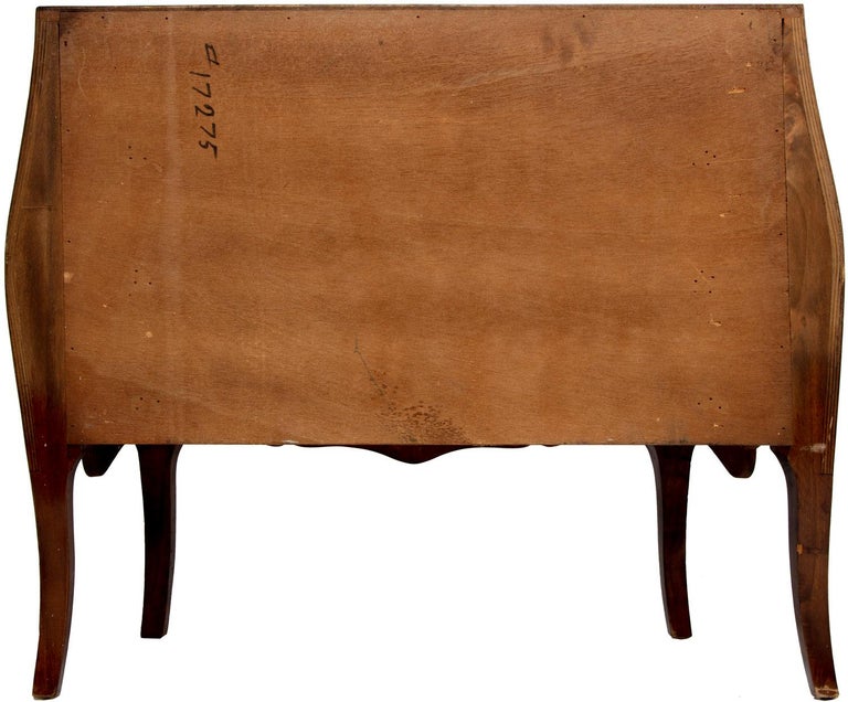 Beautiful Fruitwoods Italian Bombay Side Table For Sale at 1stDibs