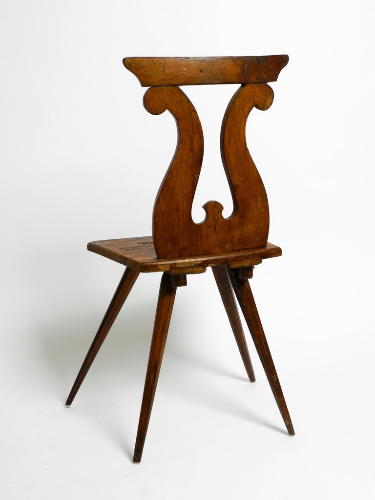Beautiful Italian Mid Century peasant chair made of oak For Sale at 1stDibs
