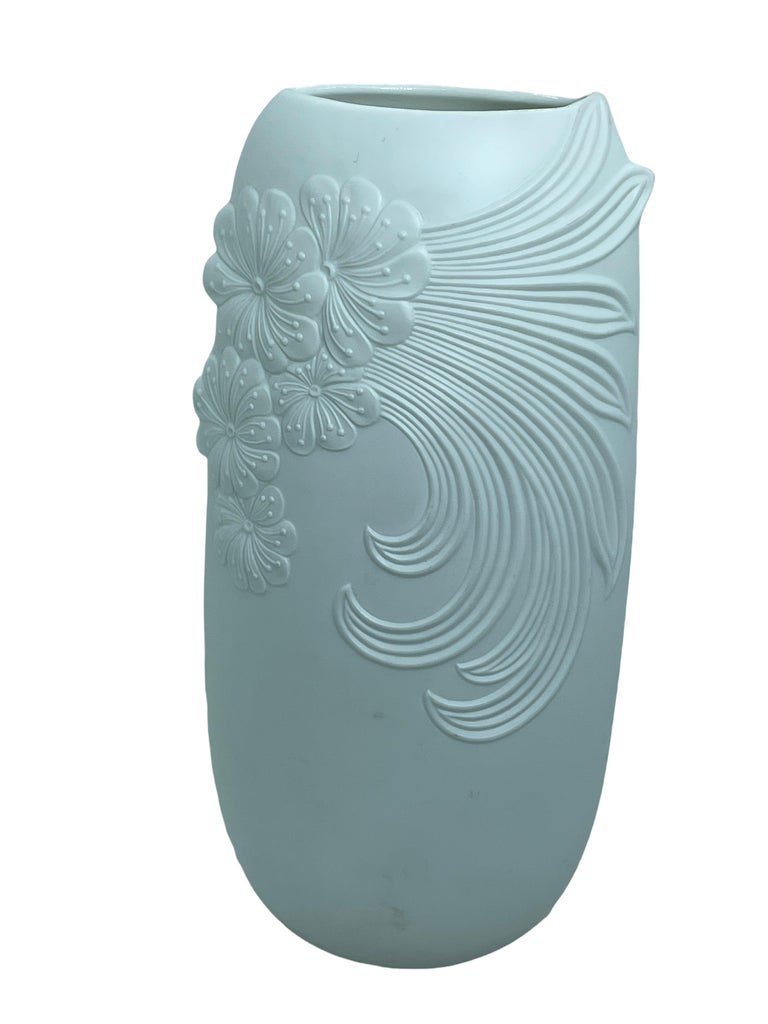 Beautiful Midcentury Bisque Vase by Kaiser Porcelain, Germany, 1970s ...