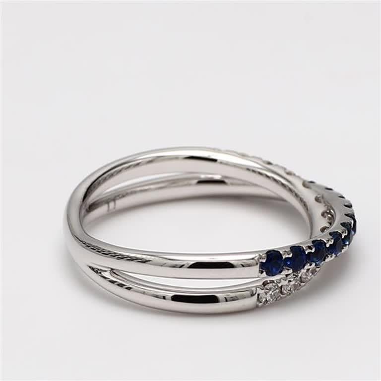 Beautiful Natural Blue Sapphire and White Diamond Interlocking Circle Ring For Sale at 1stDibs