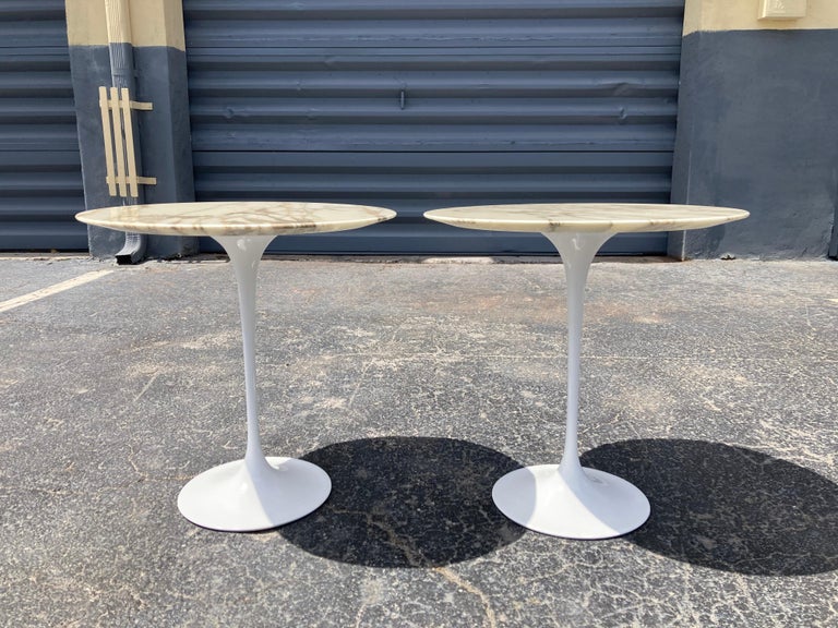 Beautiful Pair of Eero Saarinen Marble Side Tables for Knoll For Sale ...