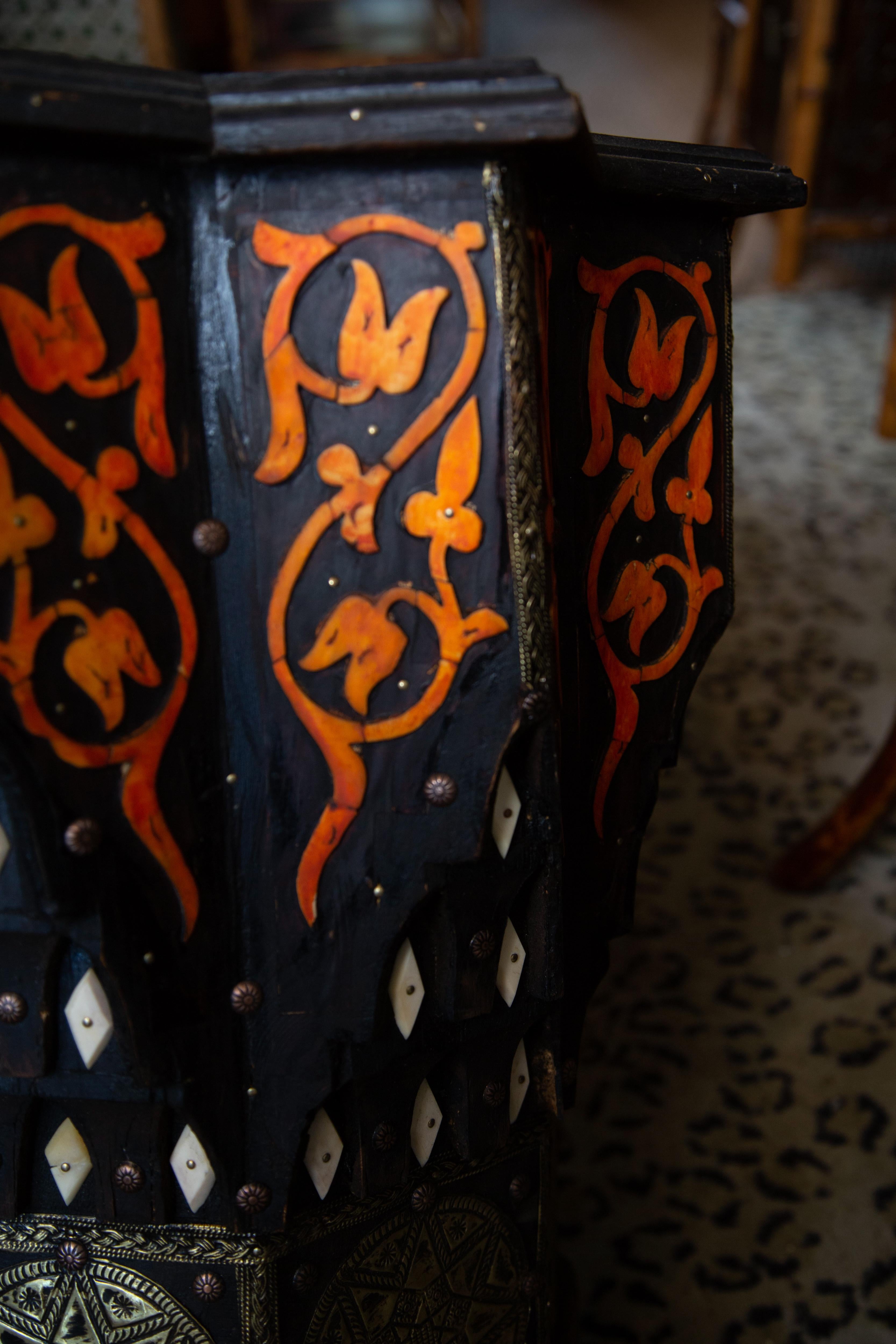 Beautiful Pair of Vintage Camel Bone Star Tables at 1stDibs