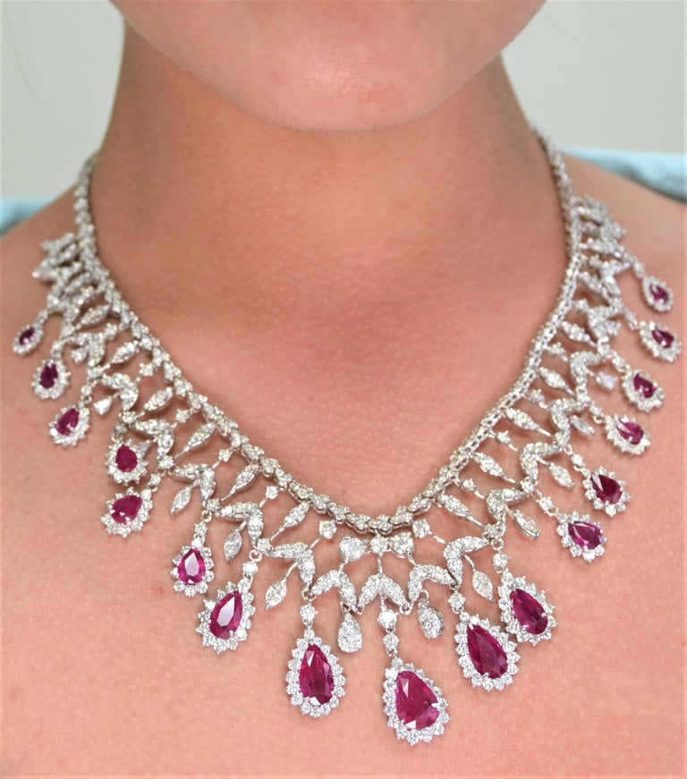 Beautiful Ruby Necklace For Sale at 1stDibs