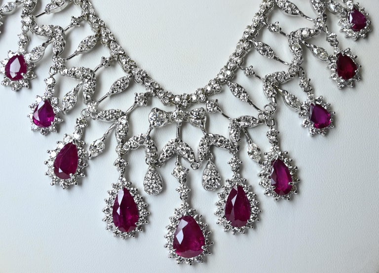 Beautiful Ruby Necklace For Sale at 1stDibs