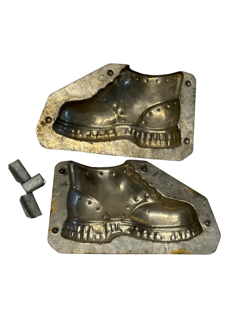 Beautiful Santa Claus Walking Boot Shoe Chocolate Mold Antique Austria ...