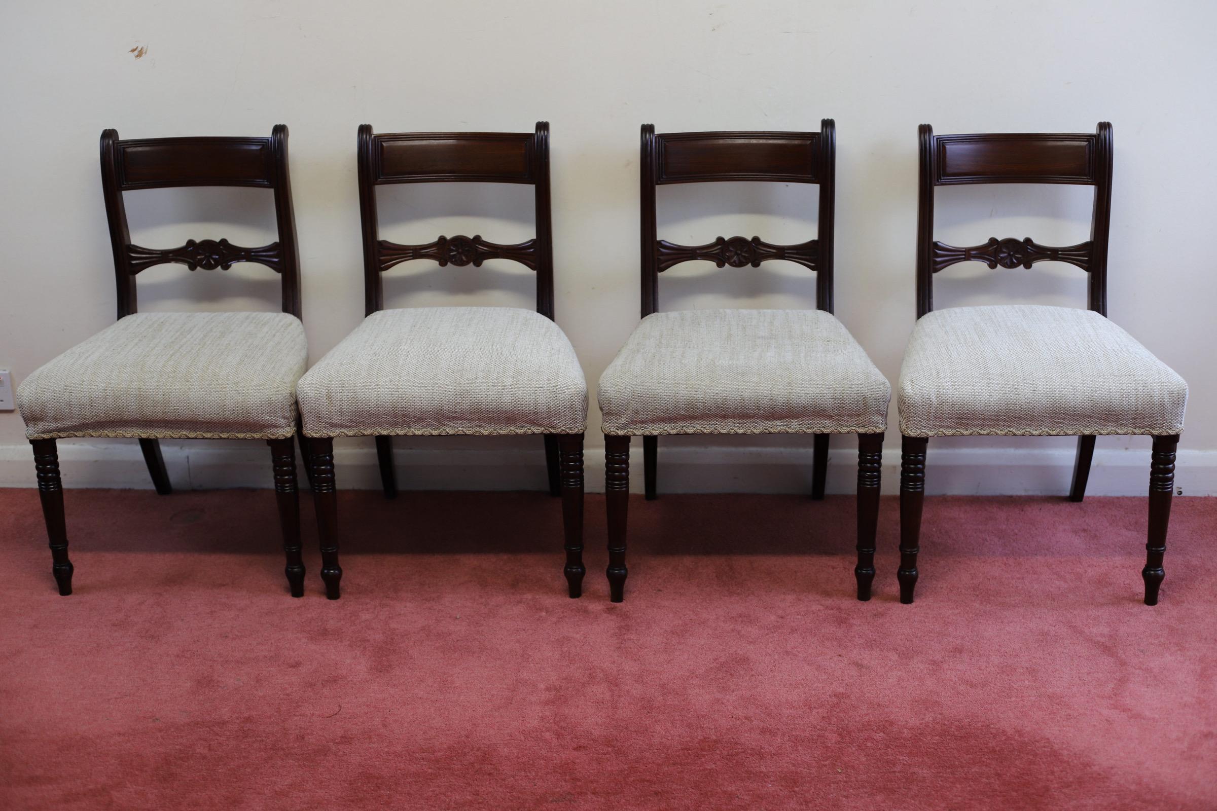 Beautiful Set Of Eight Regency Bar Back Dining Chairs For Sale at 1stDibs