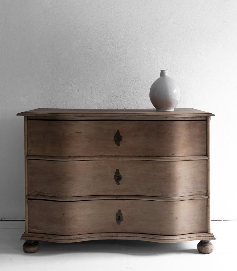 Beautiful Simple Swedish 18th Century Baroque Commode Galbée in light ...