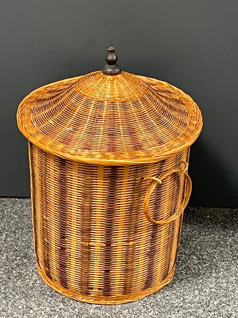 Beautiful Vintage Midcentury Wicker Small Laundry Basket Hamper, 1980s ...
