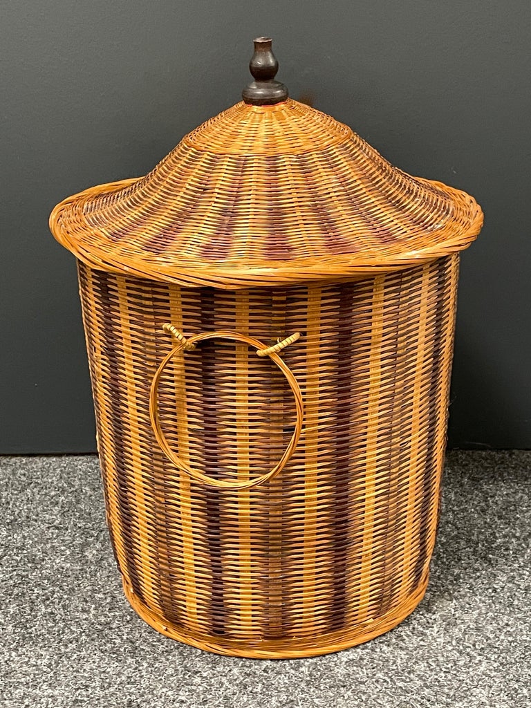Beautiful Vintage Midcentury Wicker Small Laundry Basket Hamper, 1980s ...