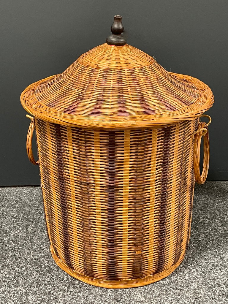 Beautiful Vintage Midcentury Wicker Small Laundry Basket Hamper, 1980s ...