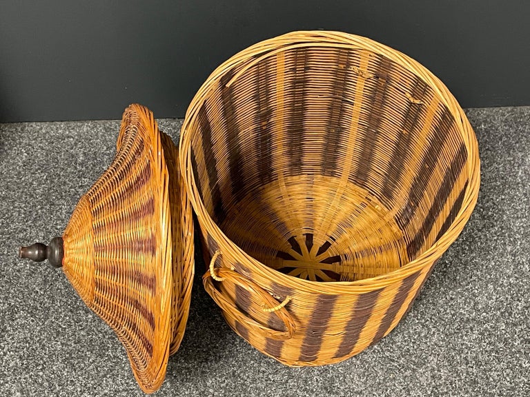 Beautiful Vintage Midcentury Wicker Small Laundry Basket Hamper, 1980s ...