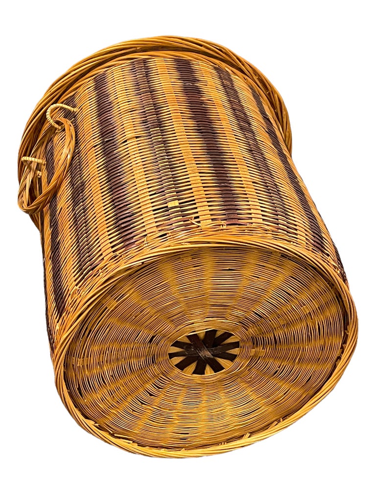Beautiful Vintage Midcentury Wicker Small Laundry Basket Hamper, 1980s ...