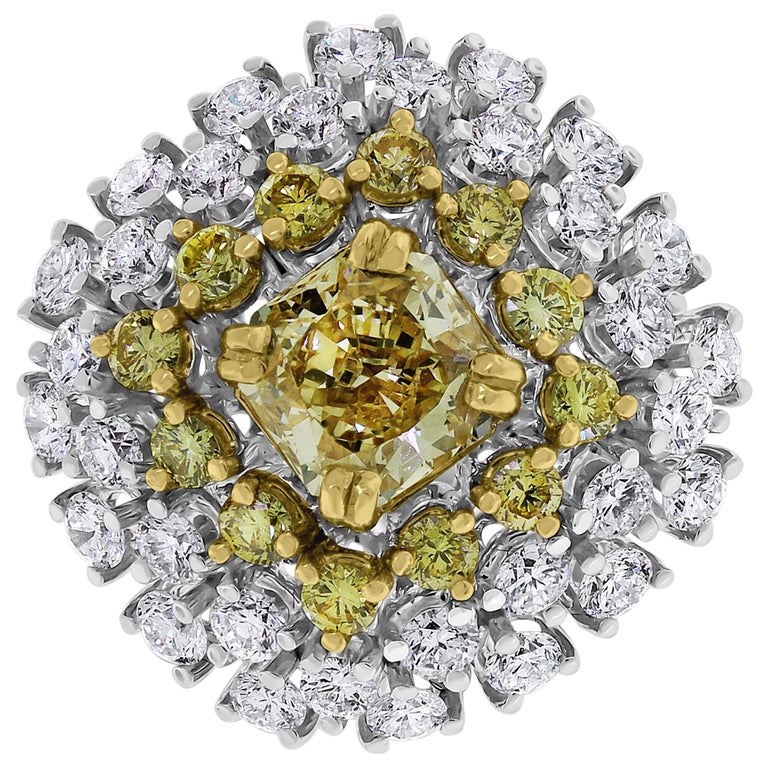 Beauvince Genelia Yellow Diamond Solitaire Cocktail Ring in Gold For ...