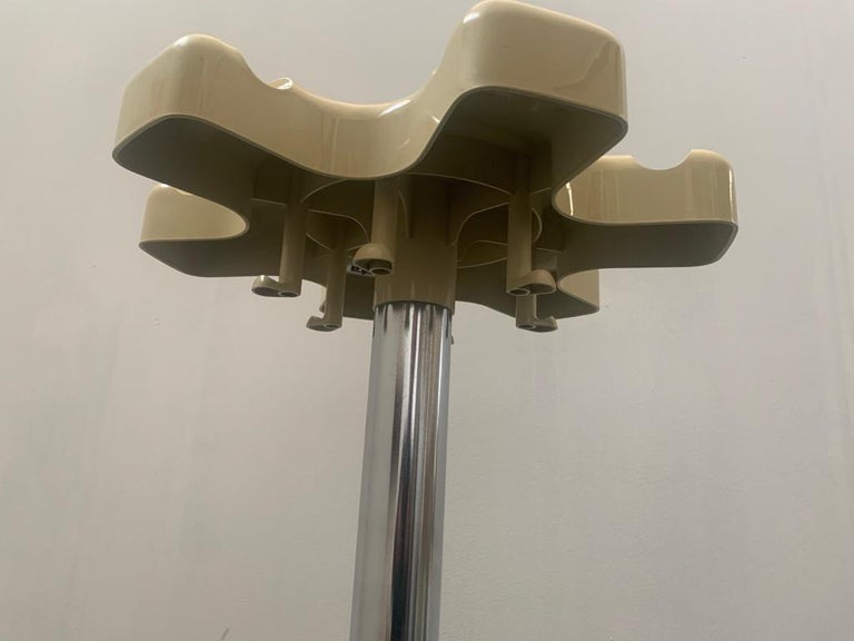 Beige Steel Coat Rack by Lucci and Orlandini for Velca, 1970s For Sale ...