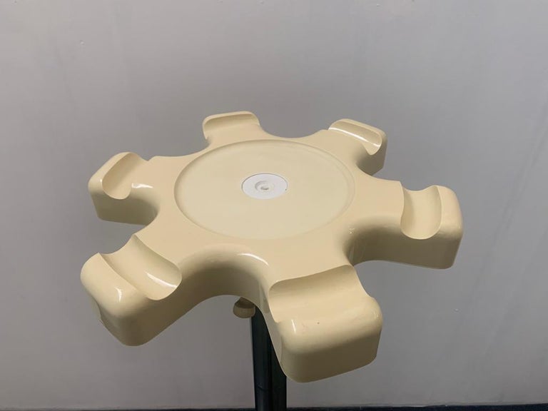 Beige Steel Coat Rack by Lucci and Orlandini for Velca, 1970s For Sale ...