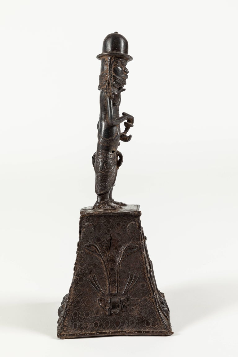 Benin Bronze Bell Sculpture Depicting an Oba For Sale at 1stDibs