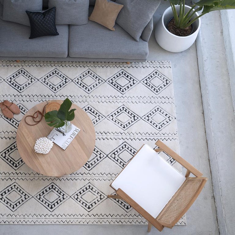 Customizable Honeycomb Weave Rug in Cream/Black Small For Sale at 1stDibs