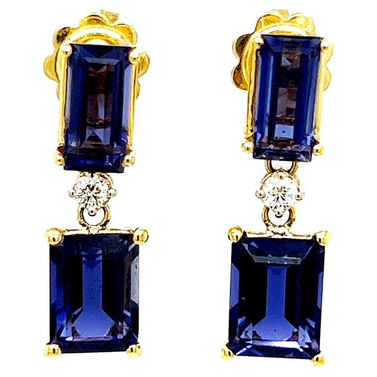 Berca Ohrringe aus 18 Karat Gold mit 4,26 Karat Iolith im Smaragdschliff und weißen Diamanten im ...