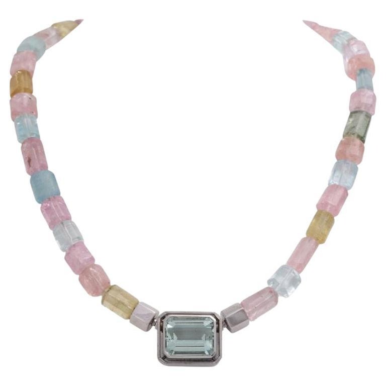 Beryl Necklace with Interchangeable Bayonet Clasp, Especially with 1 ...