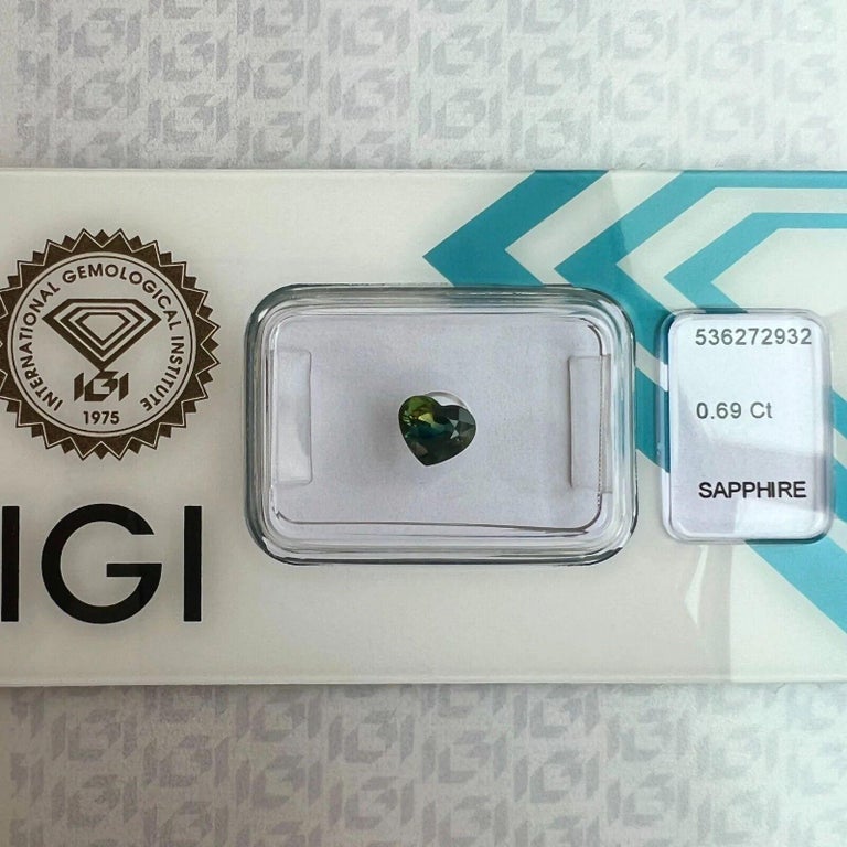 Bi Color Blue Green Yellow 0.69ct Australian Sapphire Heart Cut IGI Certified For Sale at 1stDibs