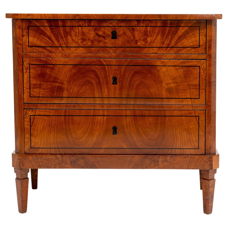 Biedermeier-Kommode, Norddeutschland, Beginn des 19. Jahrhunderts bei ...