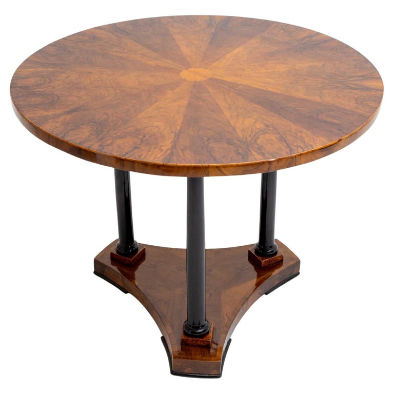 Biedermeier Salon Table in Walnut, circa 1820 For Sale at 1stDibs
