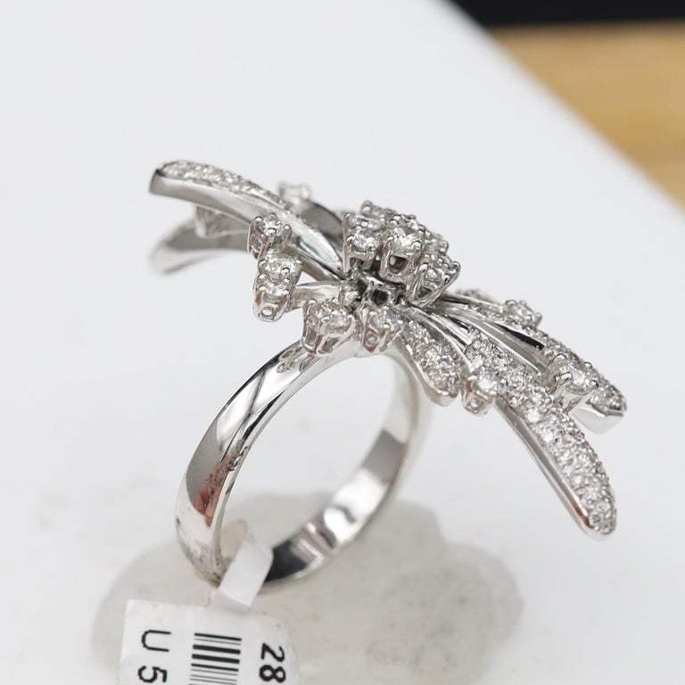 Big Flower Ring Diamond Flower 18 Karat White Gold at 1stDibs