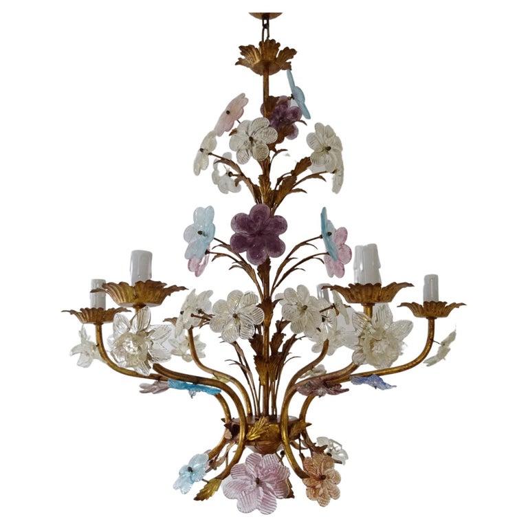 Grand lustre italien de Murano en tôle dorée à fleurs multicolores ...