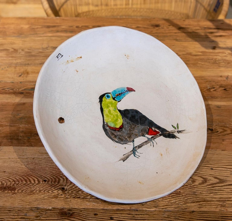 Big Round Plate in hand painted Ceramic with Bird For Sale at 1stDibs