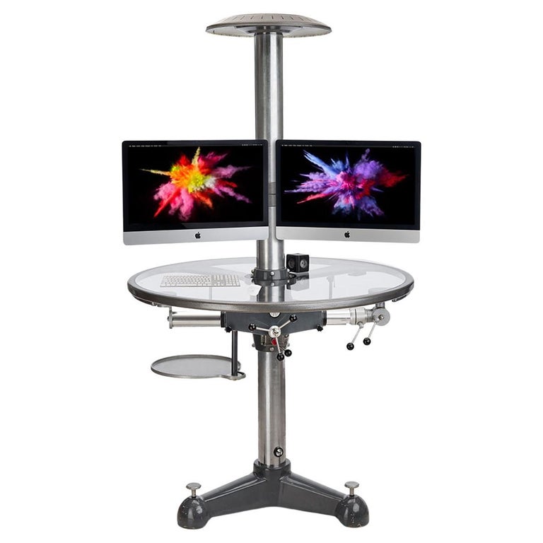 Big Round Work and Presentation Table For Sale at 1stDibs