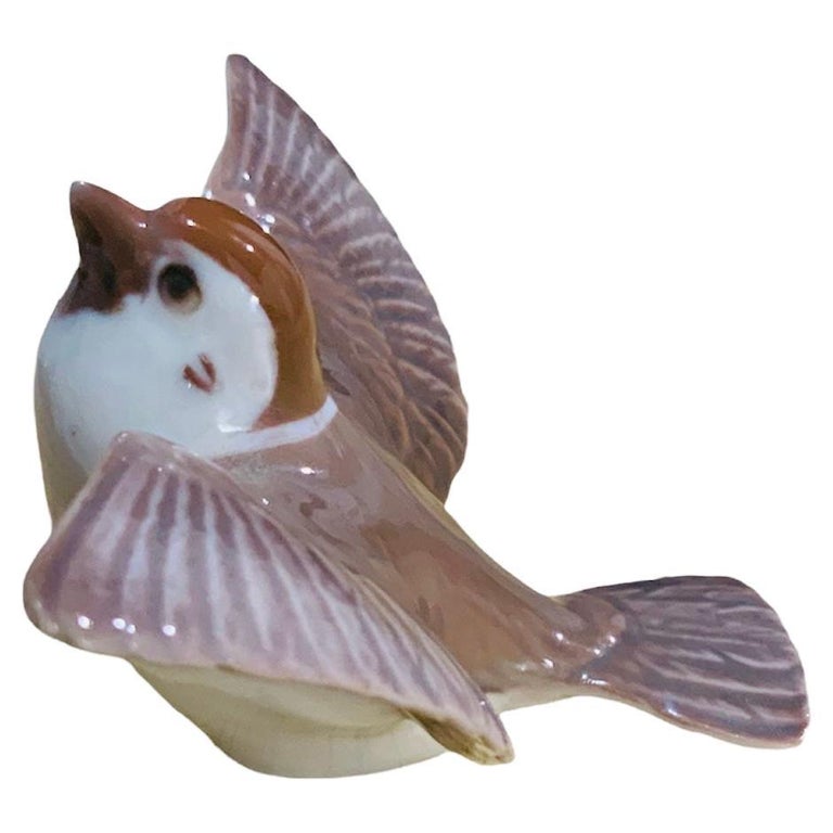 Bing and Grondahl Porcelain Bird Figurine-Sparrow For Sale at 1stDibs