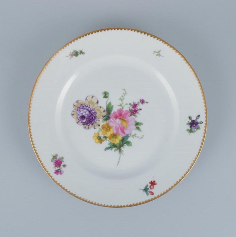 Bing and Grøndahl, six Saxon Flower dinner plates in porcelain For Sale ...