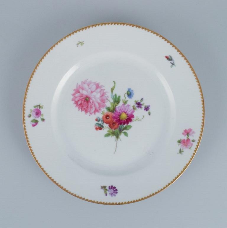 Bing and Grøndahl, six Saxon Flower dinner plates in porcelain For Sale ...