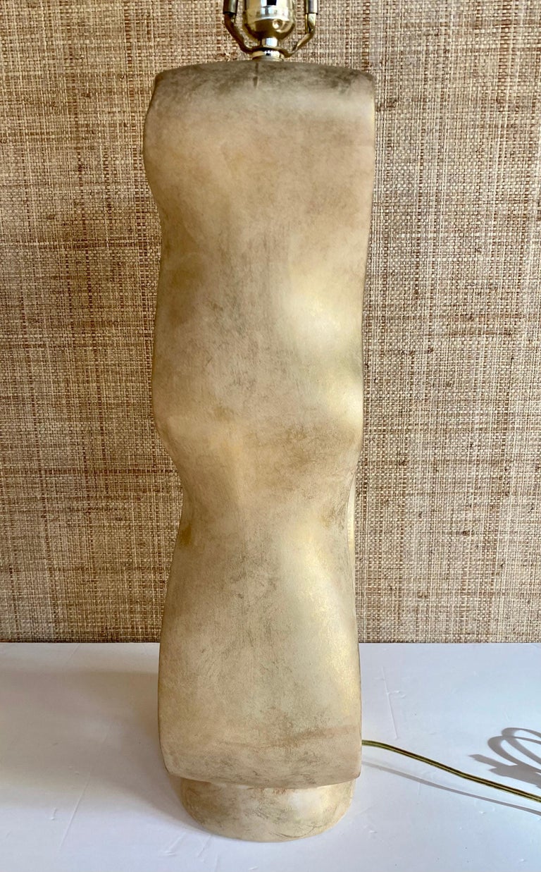 Biomorphic Post-Modern Freeform Ribbon Motif Plaster Table Lamp by Jaru ...