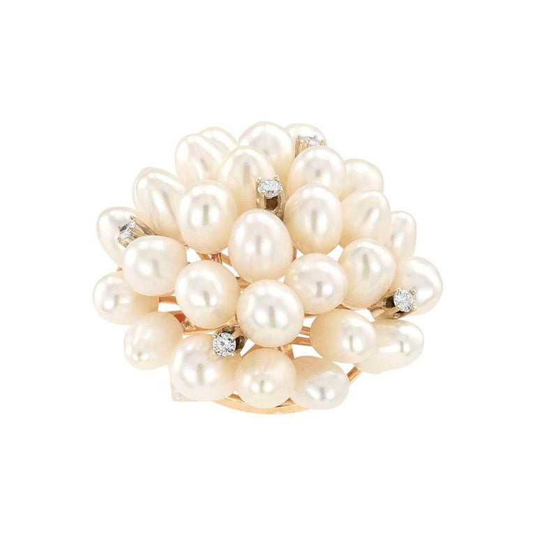 Biwa Pearl Diamond Yellow Gold Round Brooch For Sale at 1stDibs