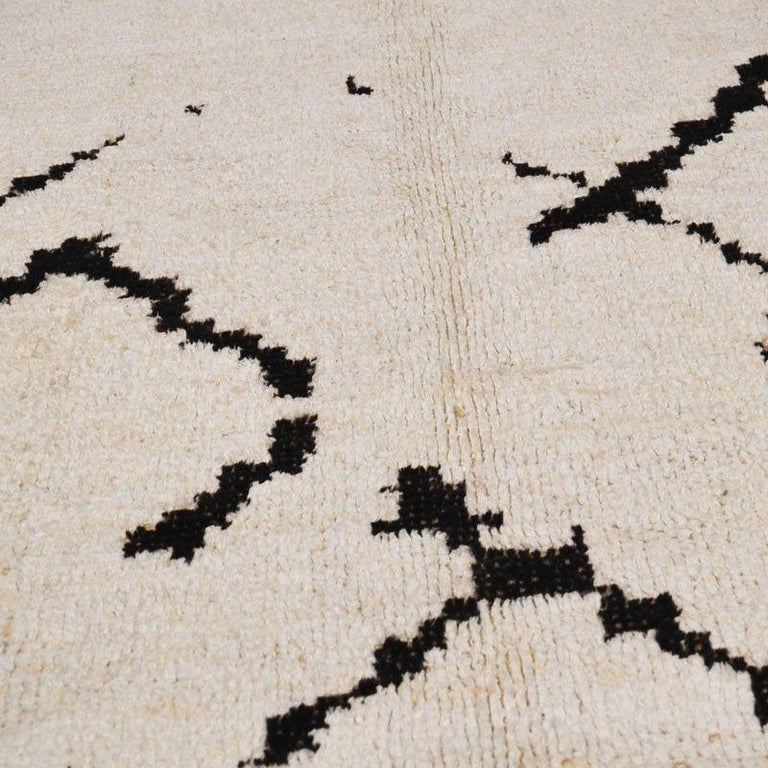 Black and White Abstract Rug Handmade in Hemp and Wool. 3,65 x 2,75 m ...
