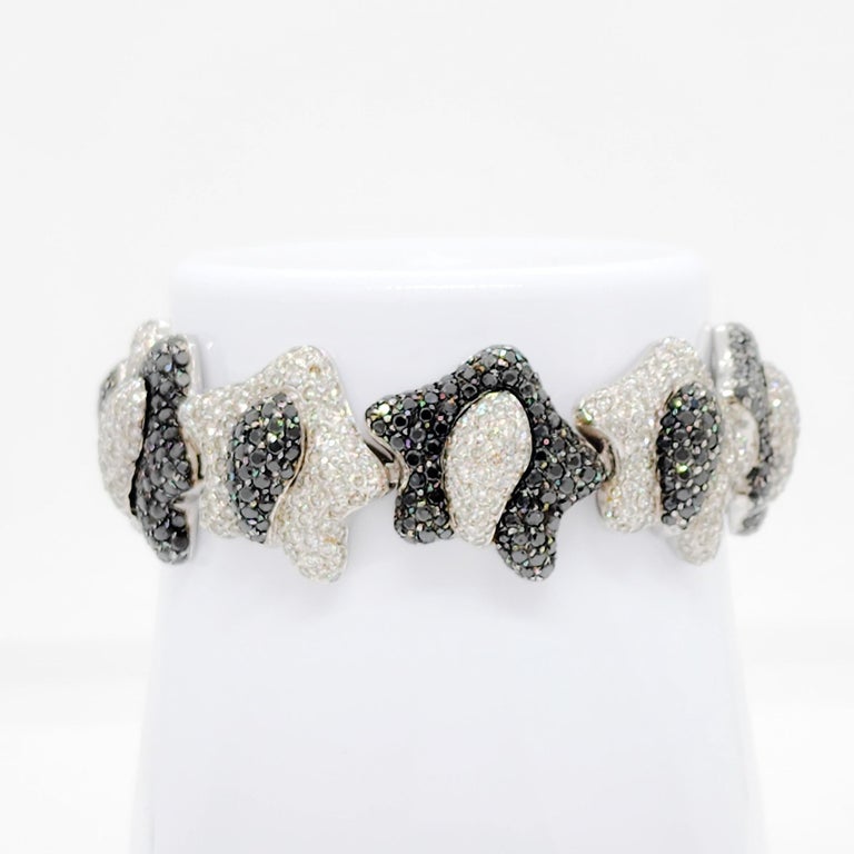 Black and White Diamond Pave Bracelet in 18k White Gold For Sale at 1stDibs