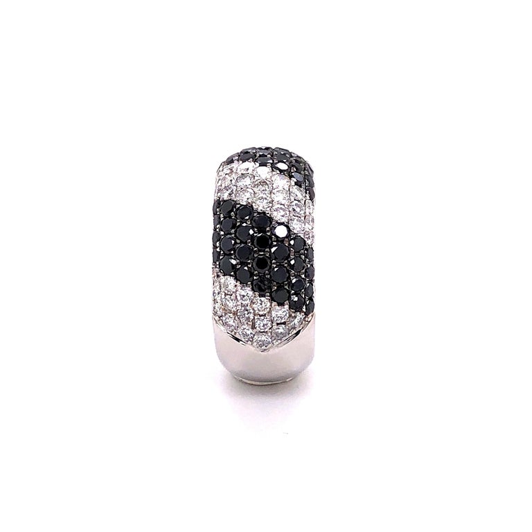 Black and White Diamonds Zebra Ring in 18 Karat White Gold For Sale at ...
