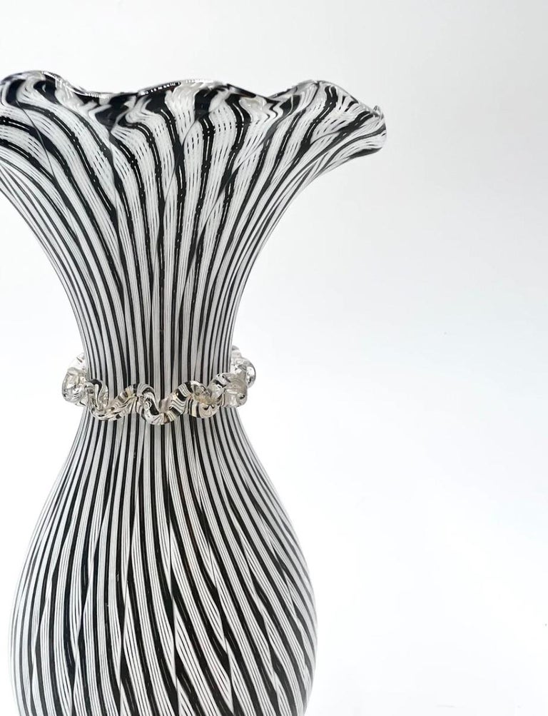 Black and White Murano Glass Vase in Filigree, 1950s For Sale at 1stDibs