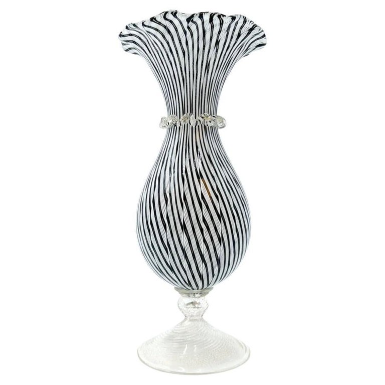 Black and White Murano Glass Vase in Filigree, 1950s For Sale at 1stDibs