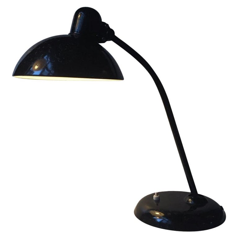 Schwarze Bauhaus-Schreibtischlampe von Christian Dell für Kaiser Idell, Deutschland, 1930er ...