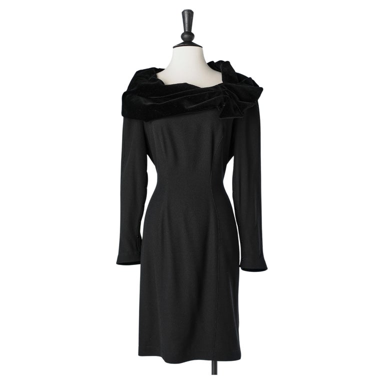 Black crêpe dress with black velvet drape neckline Thierry Mugler For ...
