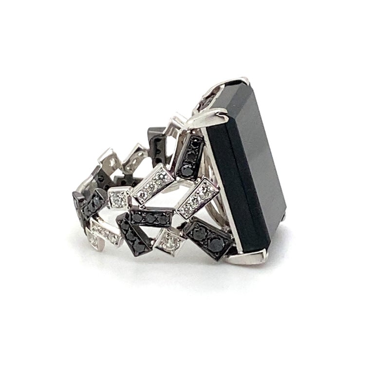 Black Jade Ring with Black and White Diamonds Setting 18k Gold For Sale ...