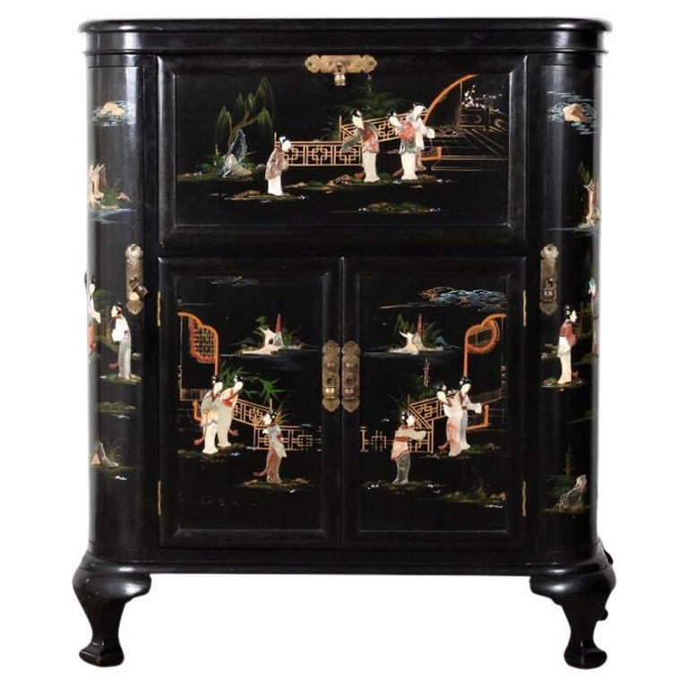 Black Lacquer Bar with Hardstone Figures For Sale at 1stDibs